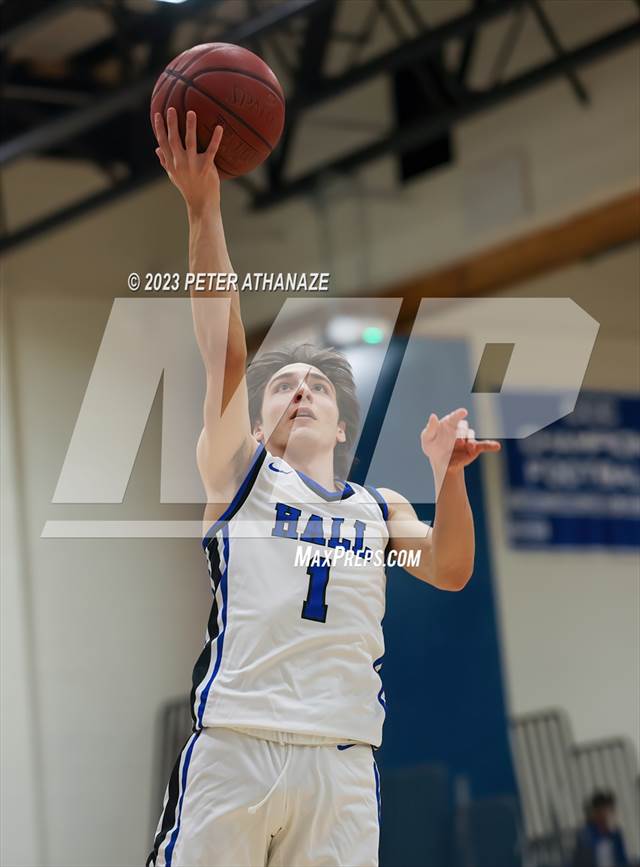 Photo 12 in the Avon @ Hall Photo Gallery (131 Photos)