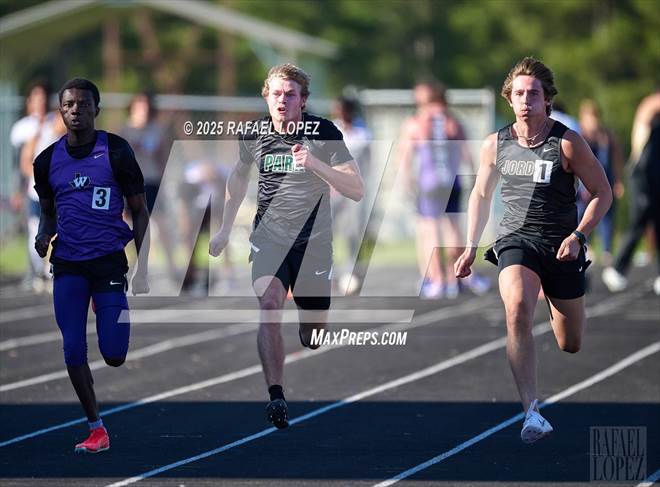 Photo 12 in the Dog Pound Invitational (100M) Photo Gallery (32 Photos)