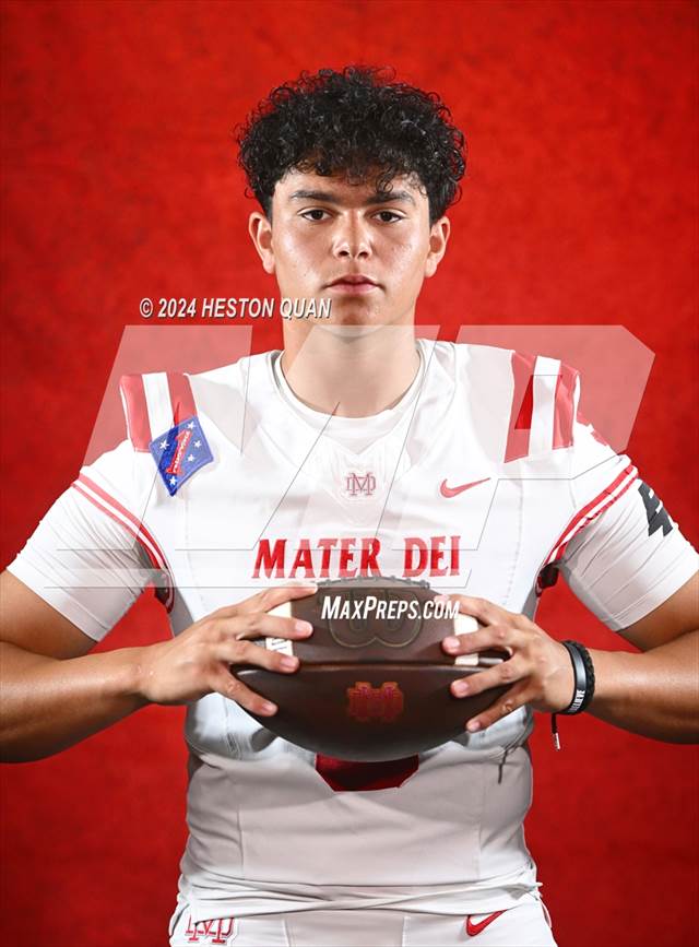 Photo 66 In The Mater Dei Football Preseason Top 25 Photo Shoot Photo