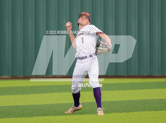 Photo 1 in the Edgewood vs. Scurry-Rosser (UIL 3A Area Playoff) Photo ...