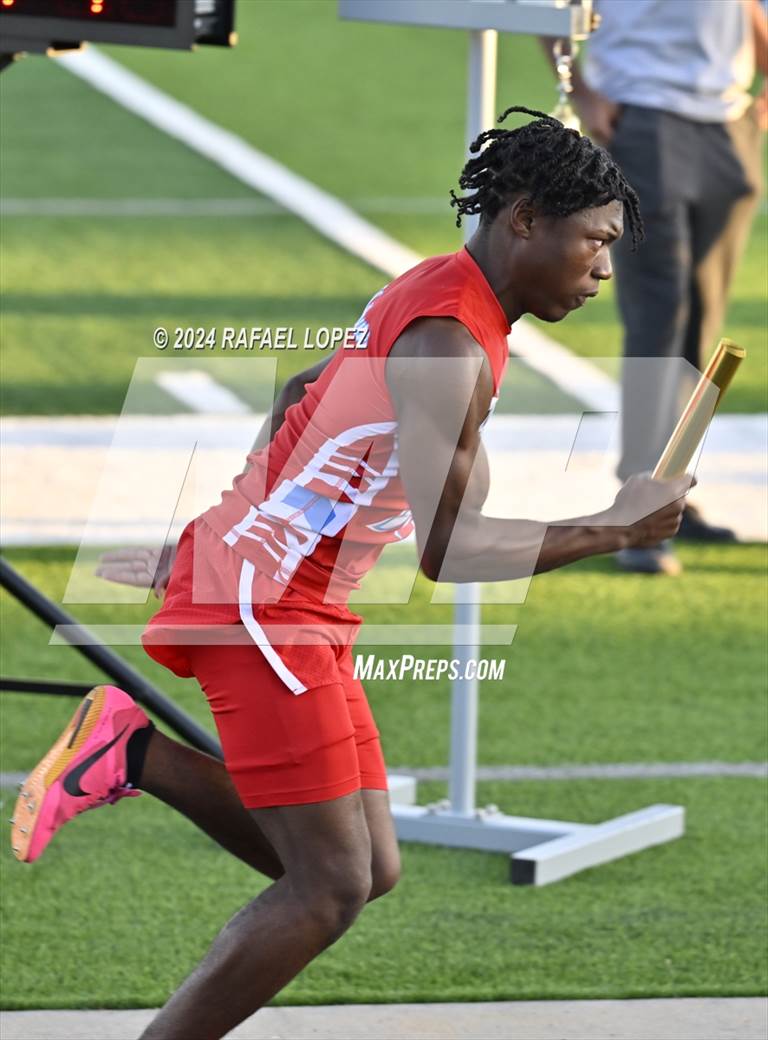 Photo 1 in the UIL Track & Field 5A Region 3 Area (4 x 100 Meter) Photo ...