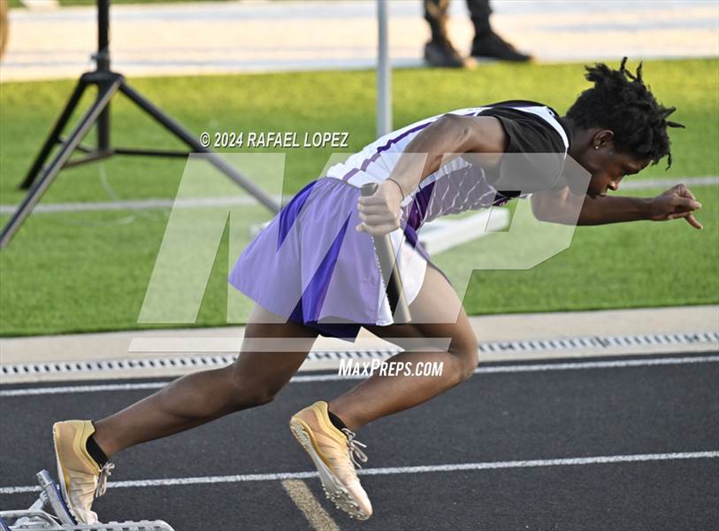 Photo 1 in the UIL Track & Field 5A Region 3 Area (4 x 100 Meter) Photo ...
