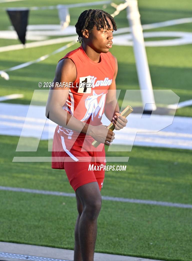 Photo 1 in the UIL Track & Field 5A Region 3 Area (4 x 100 Meter) Photo ...