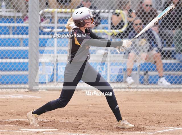 morse_point_loma_girls_softball_photo.jpg