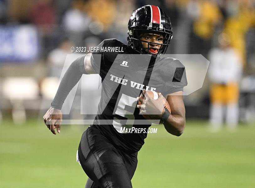 Photo 1 in the Archbishop Alter vs. Glenville (OHSAA D4 Final) Photo ...