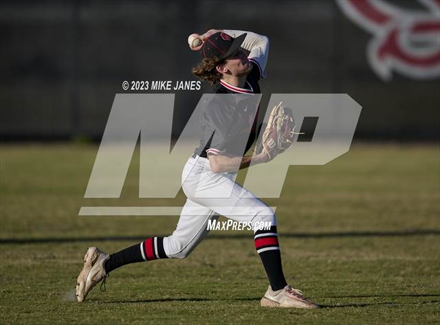 Photo 18 in the Chamberlain @ Strawberry Crest Photo Gallery (300 Photos)