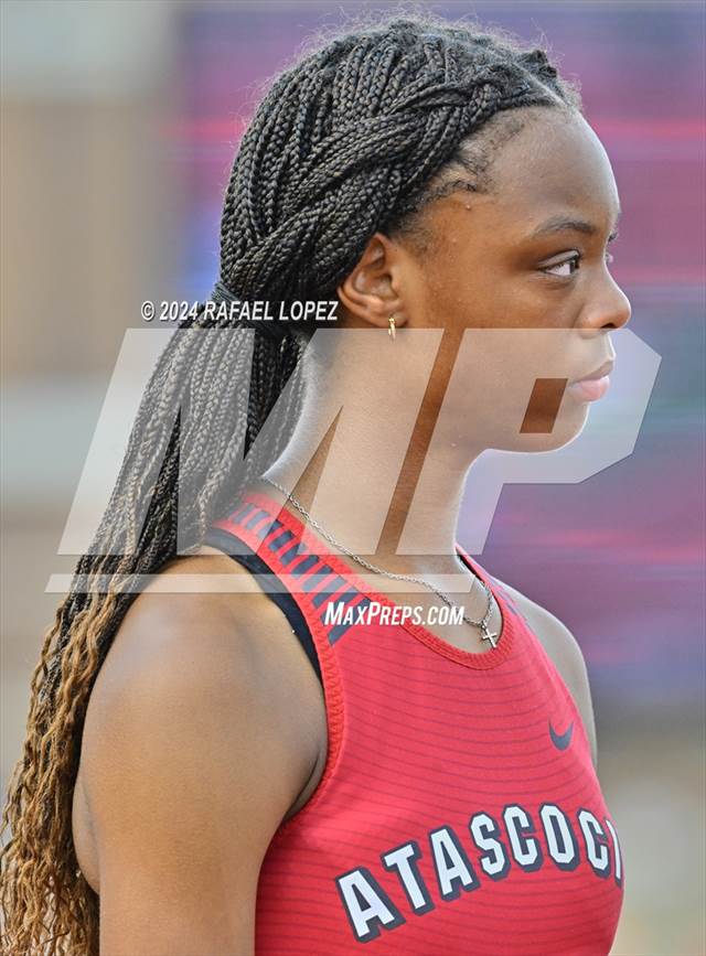 UIL Track & Field 6A Region 3 Regional Final Preliminaries (4 x 200 ...