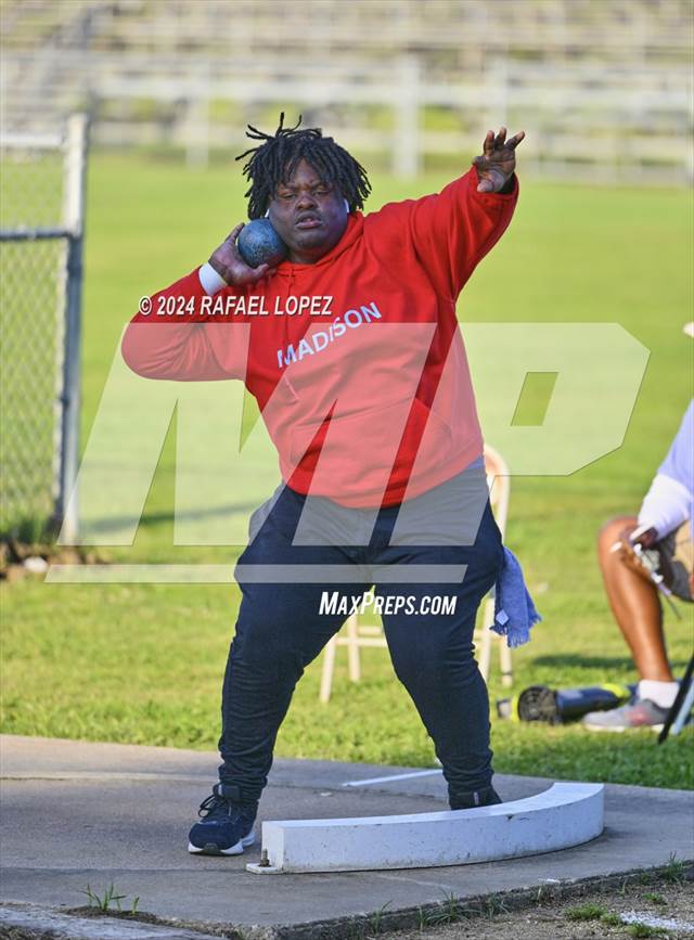 Photo 1 in the District 19 (Shot Put) Photo Gallery (40 Photos)