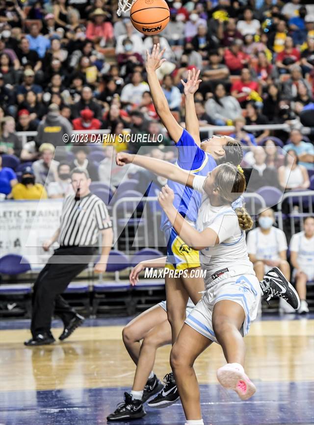 Photo 117 in the Alchesay vs Window Rock (AIA 3A Semifinal) Photo ...