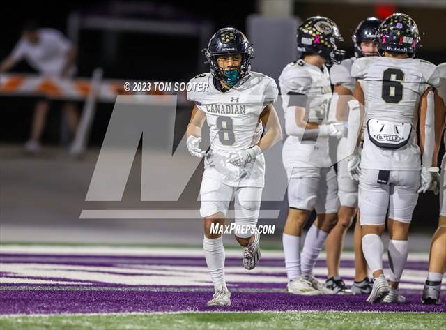 Photo 44 in the Canadian @ Gunter (UIL Football 3A D2 Semifinal) Photo ...