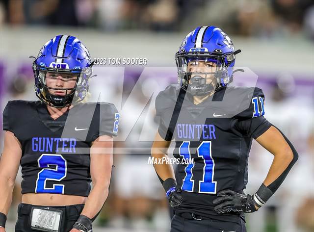 Photo 14 in the Canadian @ Gunter (UIL Football 3A D2 Semifinal) Photo ...