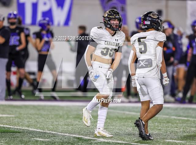 Photo 42 in the Canadian @ Gunter (UIL Football 3A D2 Semifinal) Photo ...