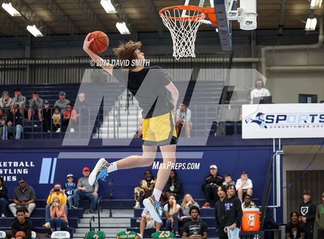 Photo 15 in the Metro Sports KC All-Star Game Dunk Contest Photo ...
