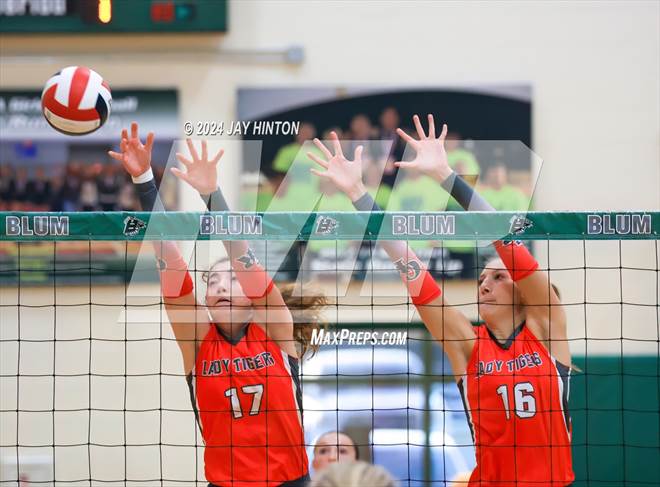 Photo 24 in the Glen Rose @ Blum Photo Gallery (66 Photos)