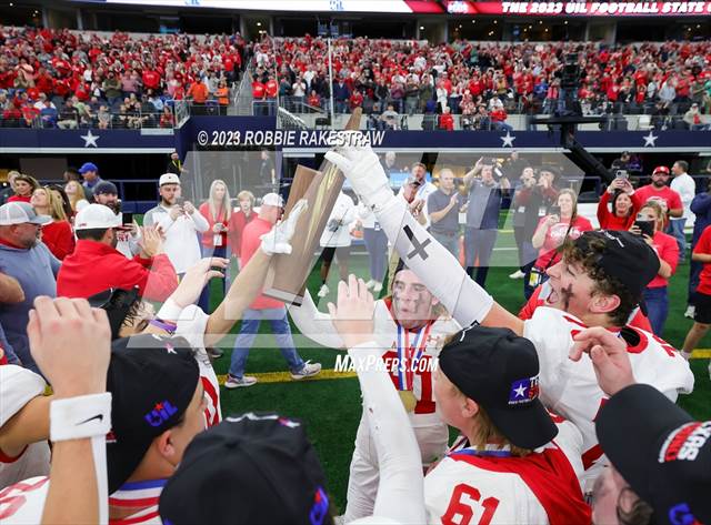 Photo 30 in the Albany vs. Mart (UIL Football 2A D2 Final Medal ...
