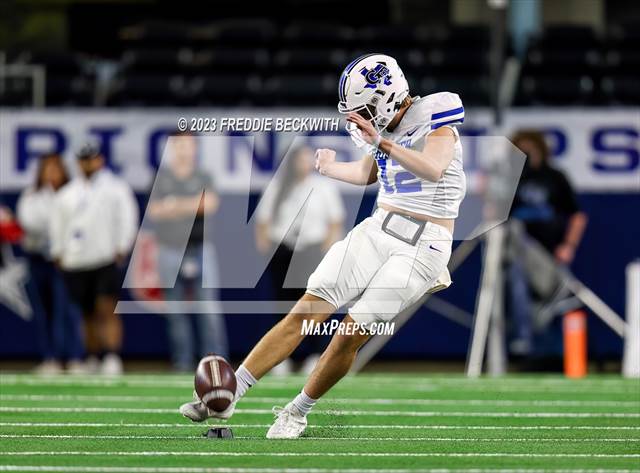 Photo 1 in the Tidehaven vs. Gunter (UIL 3A D2 Football Final) Photo ...