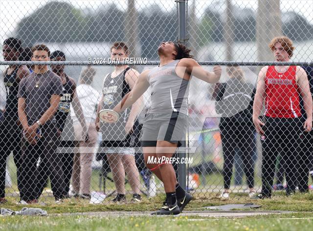 Photo 3 in the Southeastern District Meet #2 (Pole Vault/Discus) Photo ...