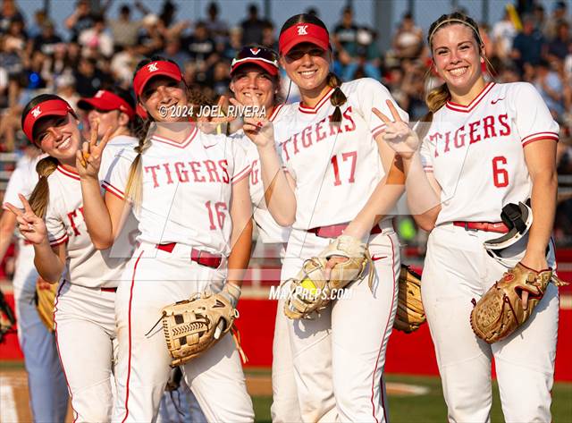 Photo 50 in the Katy vs. Kingwood (UIL Softball 6A Region 3 Final ...