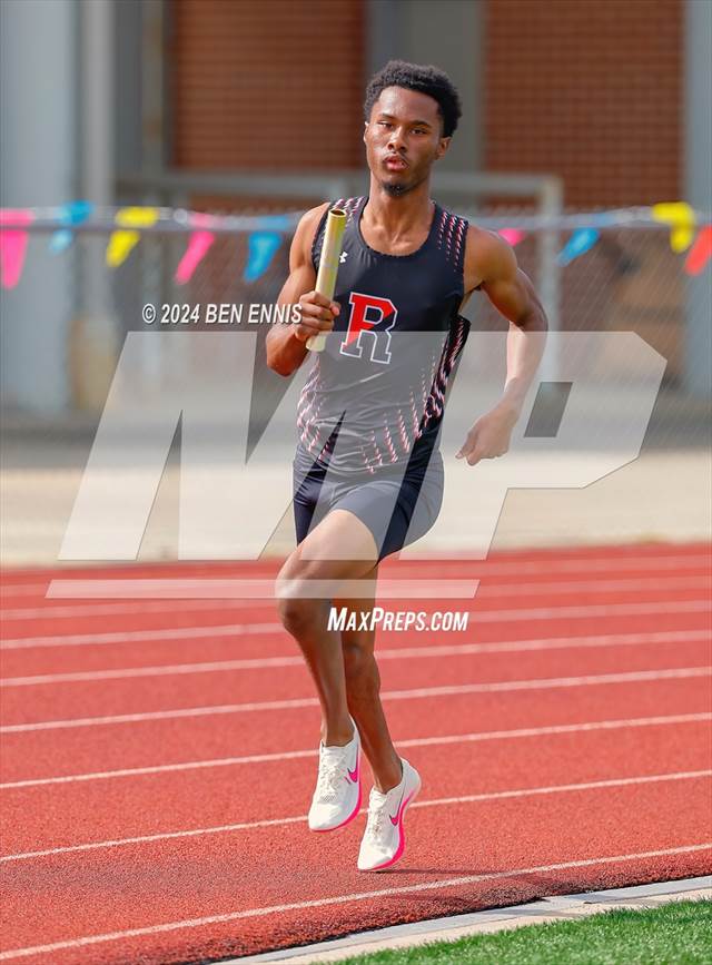Photo 1 in the Daniel Roberts Invite (4 X 800 Relay) Photo Gallery (167 ...
