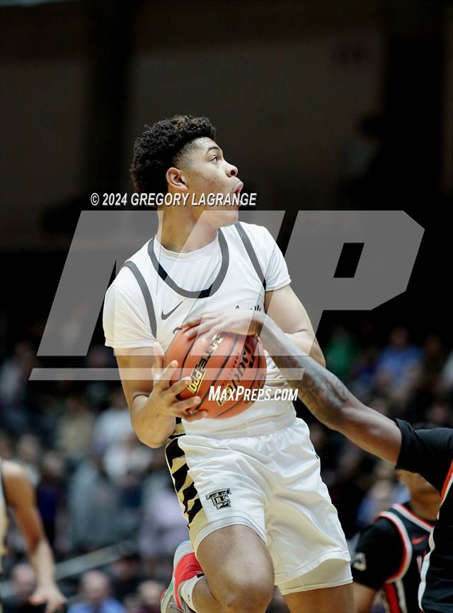 Photo 10 in the Lancaster vs The Colony (UIL 5A Regional Finals) Photo ...
