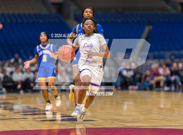 Photo 7 in the Lincoln vs. La Vega (UIL 4A Basketball Semifinal) Photo ...