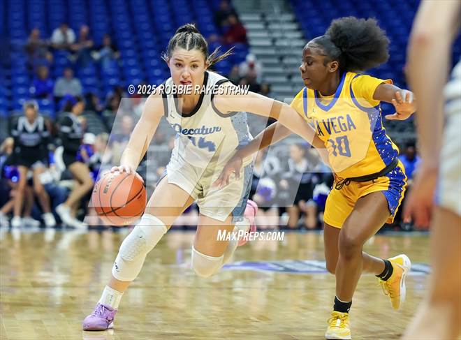 Photo 78 in the Decatur vs. La Vega (UIL 4A Basketball Division I Final ...