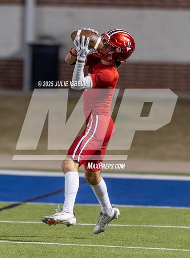 Photo 7 in the Grapeland vs. Deweyville (UIL 2A D2 Football Bi-District ...