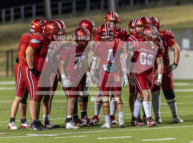 Photo 23 in the Grapeland vs. Deweyville (UIL 2A D2 Football Bi ...