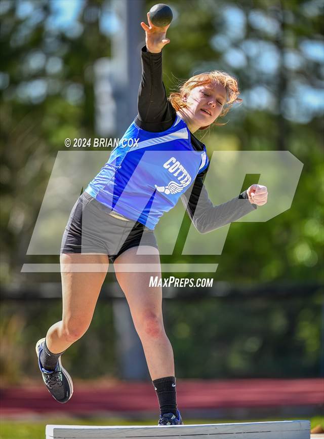 Fr: AAA 2A-1 District Meet (Shot Put) Thumbnails