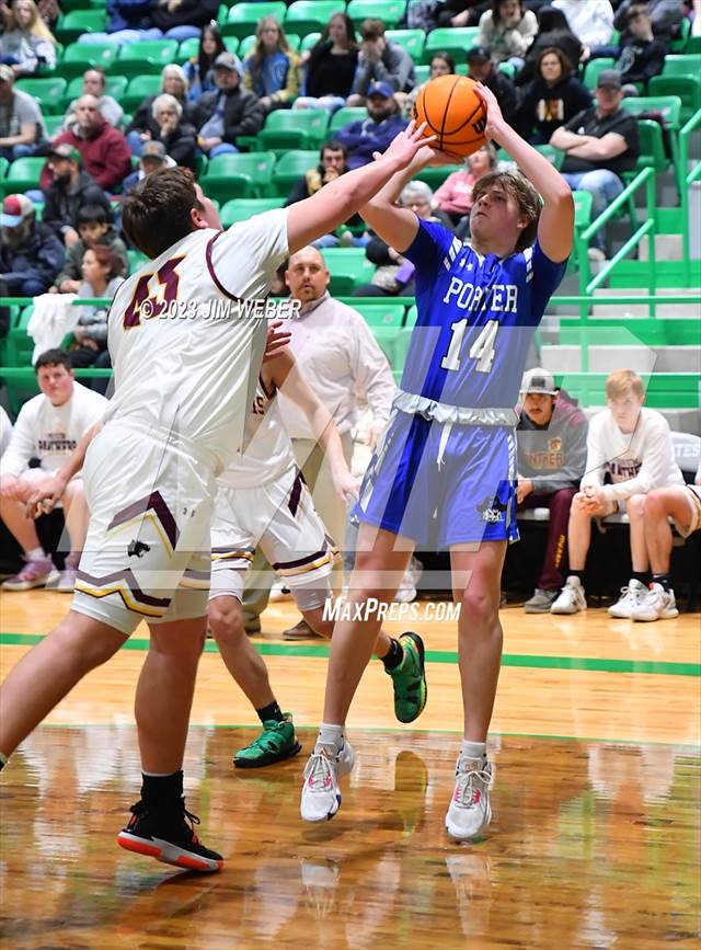 Photo 9 in the Porter vs Porum Photo Gallery (61 Photos)