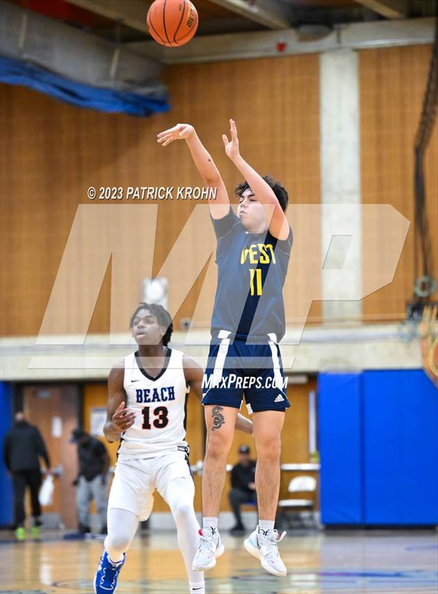 Photo 31 in the West Seattle @ Rainier Beach (3A Boys District 2) Photo Gallery (118 Photos)