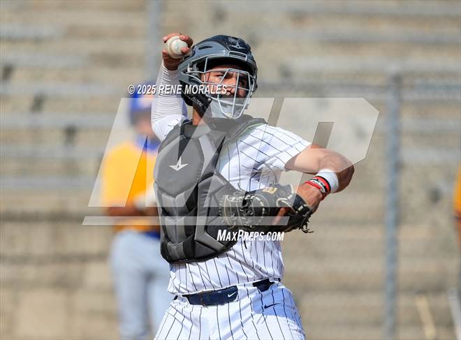Photo 98 in the Bishop Amat vs La Salle Photo Gallery (196 Photos)