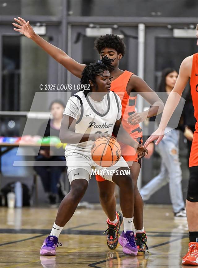 Photo 3 in the Chaffey @ Diamond Ranch Photo Gallery (119 Photos)