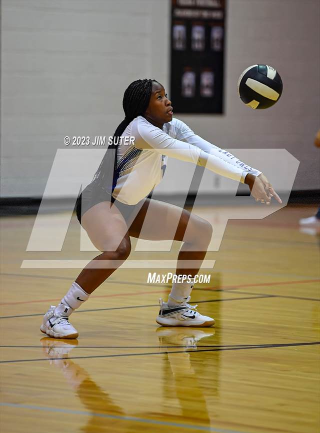 Photo 12 in the Somerville vs Anderson-Shiro Photo Gallery (187 Photos)