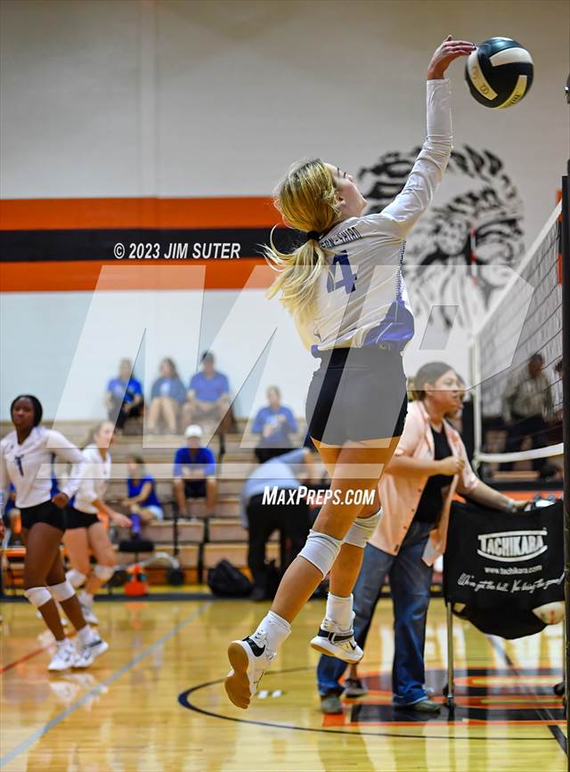 Photo 32 in the Somerville vs Anderson-Shiro Photo Gallery (187 Photos)