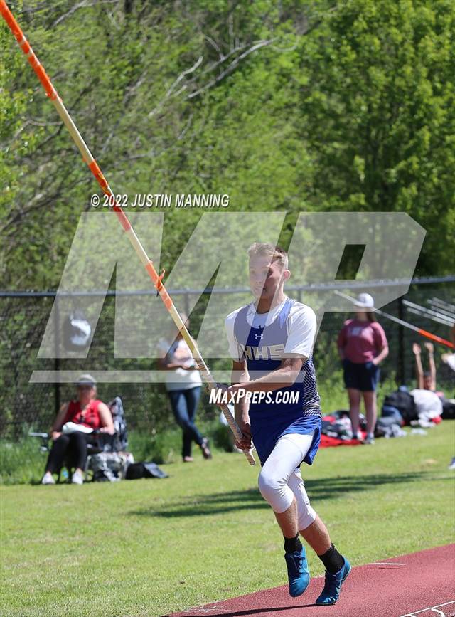 Photo 69 in the AAA 4A Regional Track & Field Meet Photo Gallery (155 ...