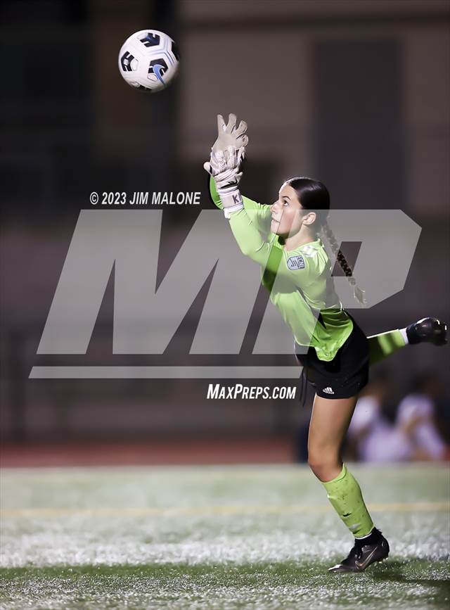 Photo 5 in the American @ Castro Valley Photo Gallery (351 Photos)