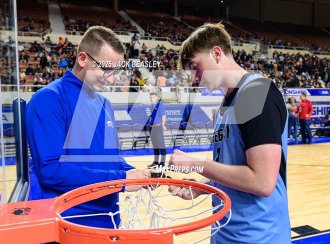 Photo 19 in the The Gregory School vs Seligman (AIA 1A Final Awards ...