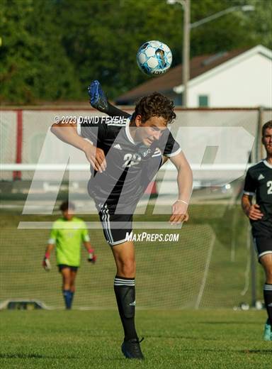 Photo 17 in the SWCHA Saints @ Catholic Memorial Photo Gallery (26 Photos)