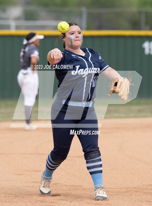 Photo 2 in the Lee vs Johnson Photo Gallery (319 Photos)