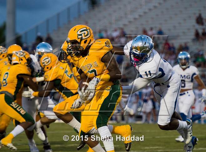 Photo 14 in the Southern Lab @ IMG Academy Photo Gallery (106 Photos)