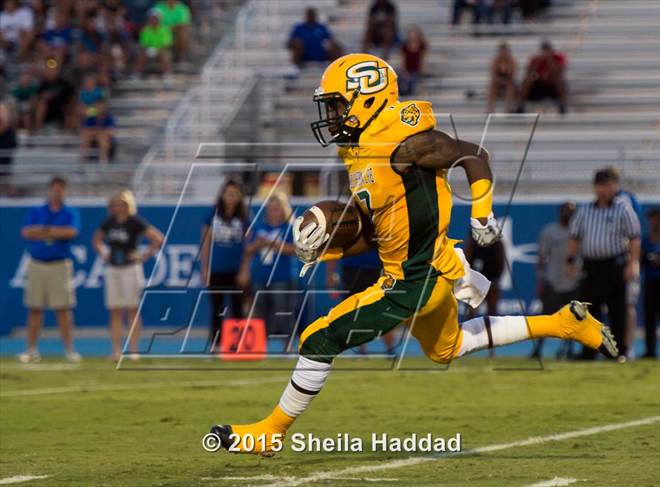 Photo 11 in the Southern Lab @ IMG Academy Photo Gallery (106 Photos)