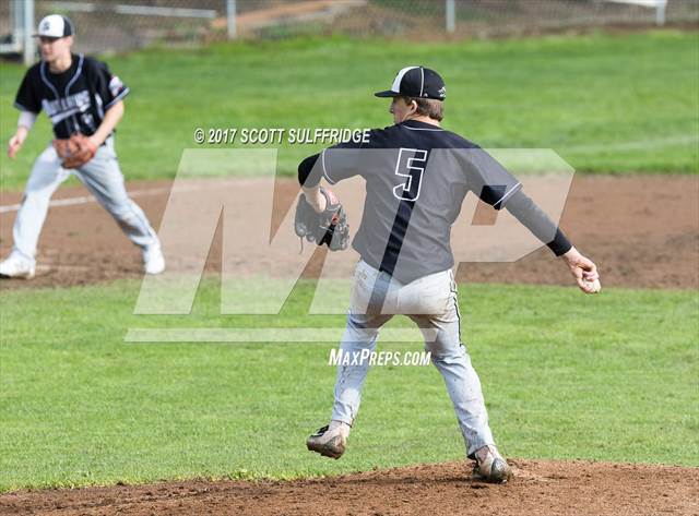 Photo 23 in the Sisters @ Sutherlin Photo Gallery (40 Photos)