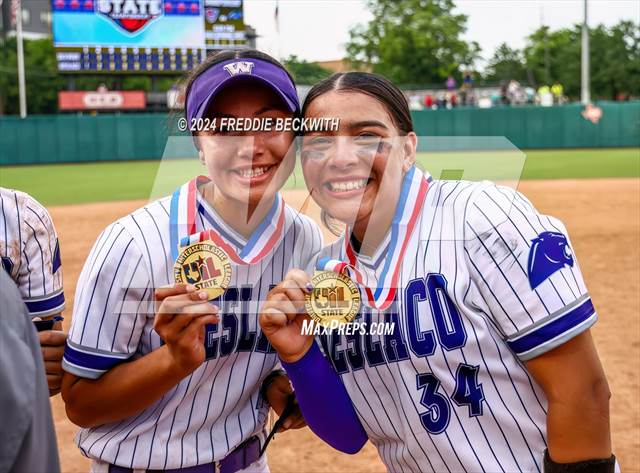 Photo 324 in the Weslaco vs. Midway (UIL 6A Softball Final) Photo ...