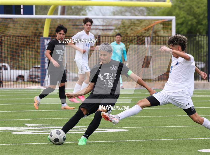Photo 1 in the Turner vs. West Mesquite (UIL Region 2 Area Playoff ...