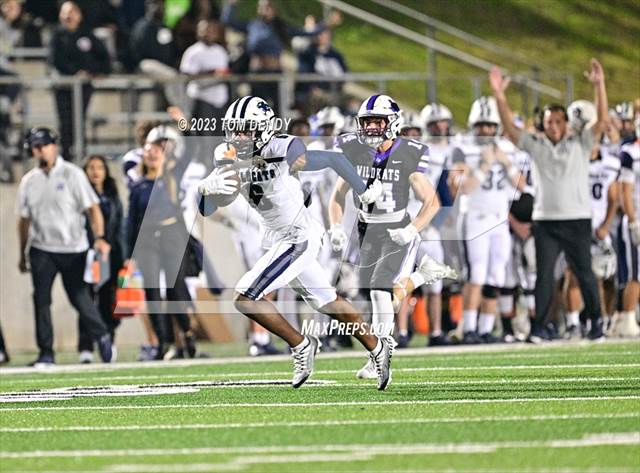 Photo 33 in the Willis vs Tomball Memorial (UIL 6A D2 Area Round) Photo ...