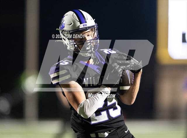 Photo 6 in the Willis vs Tomball Memorial (UIL 6A D2 Area Round) Photo ...