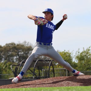 Daniel Horan's IMG Academy Blue Bio