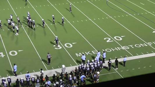 Football Recap: Paetow Picks Up Fifth Consecutive Victory