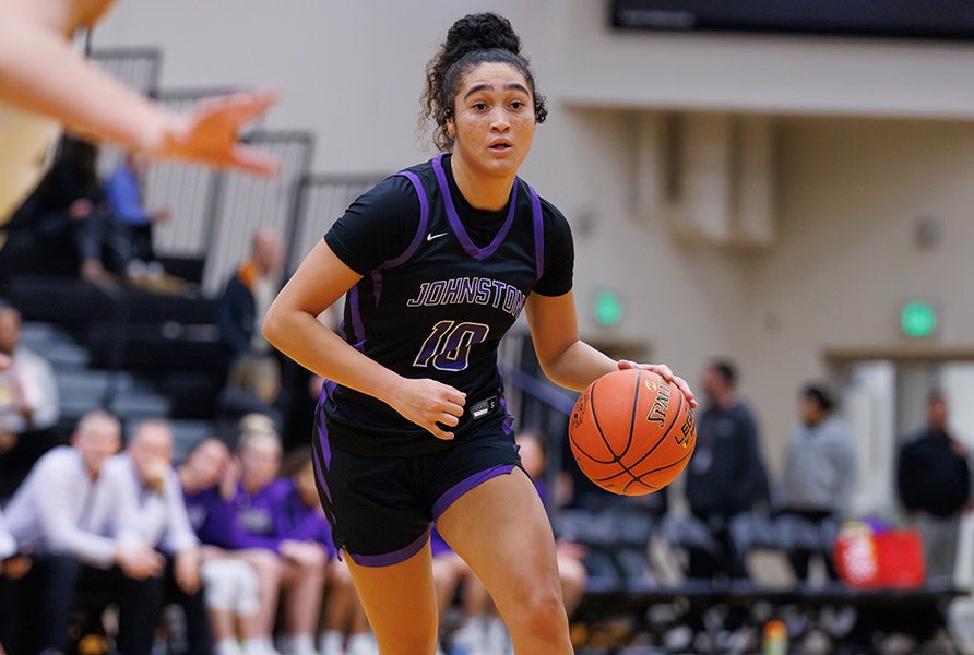 Jenica Lewis named 2025-26 MaxPreps Iowa High School Girls Basketball ...
